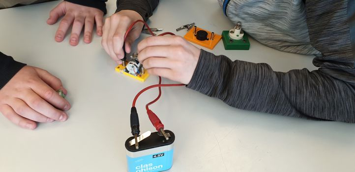 Spennende forsøk med elektrisitet